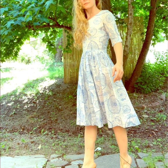 Jonathan Logan | Dresses | 95s Vintage Jonathan Logan Newspaper Midi ...